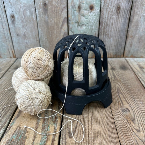 String Holder - Etsy