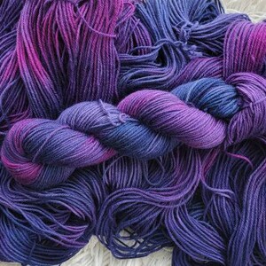 Purple Variegated BFL DK Superwash Yarn - Etsy