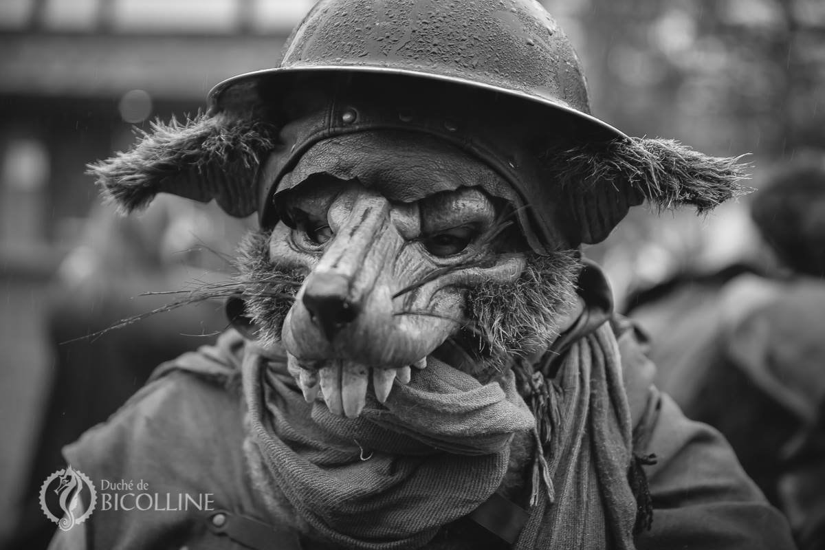 Petit masque en latex d'homme-rat/ Small rat-man latex | Etsy