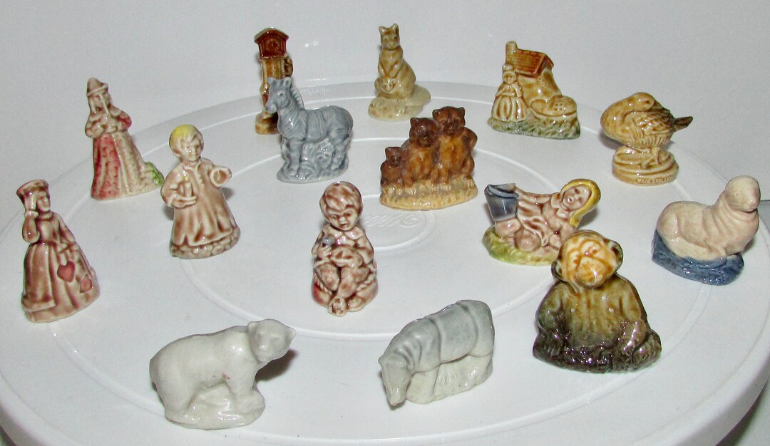 Vintage Beautiful Collectable Group of 15 RED ROSE TEA Figurines/group ...