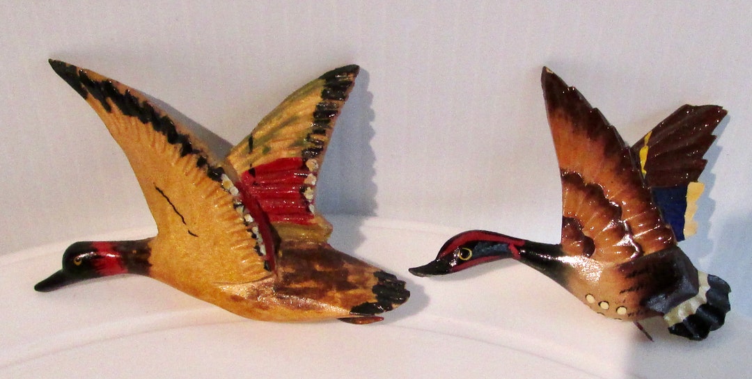 Vtg Beautiful 2 Polychrome Wood Carving Brooch "canada Goose" 2 Pretty ...