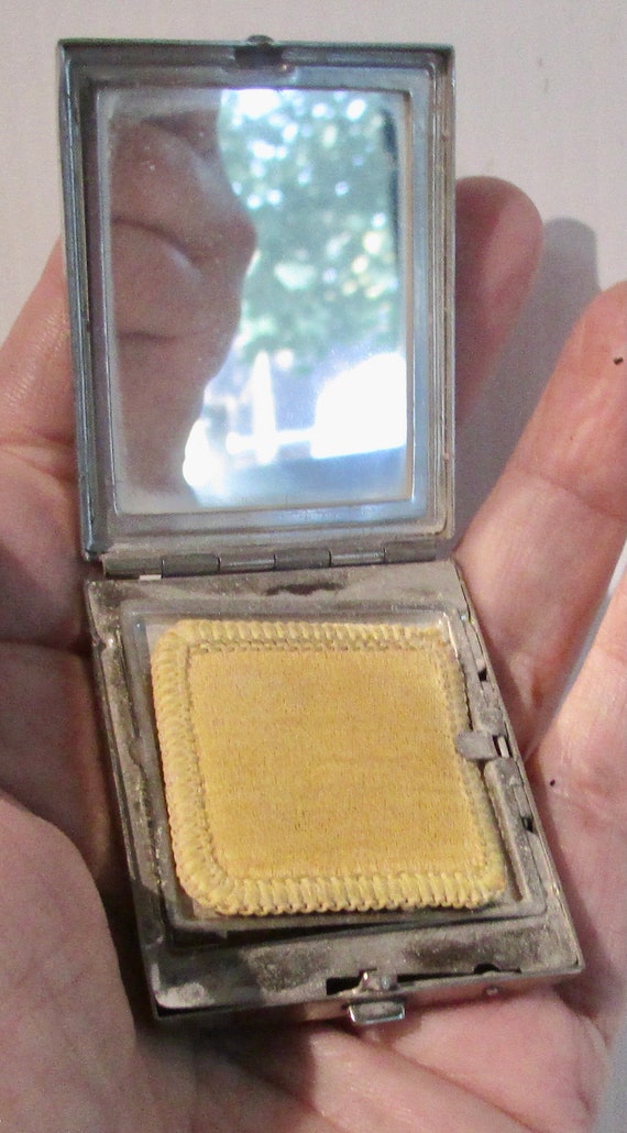 Beautiful blue art deco small powder compact with mir… - Gem