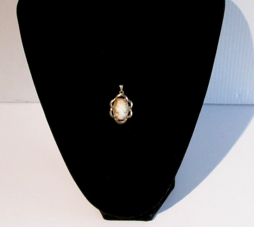 Vintage Beautiful Real Cameo on Gold Plated Casing Pendant/ Superb ...