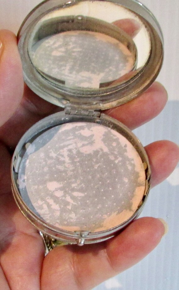 PLAZA Richard Hudnut silver plated powder compact mir… - Gem