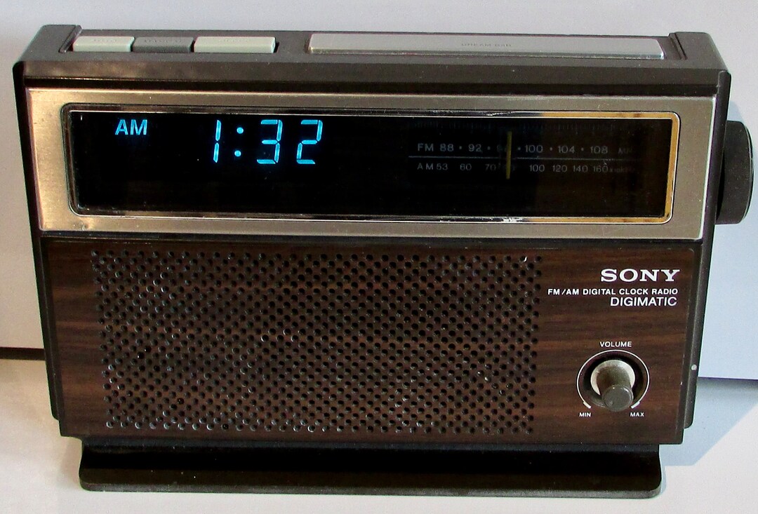 Vtg Am/fm SONY Clock Radio DIGIMATC Table Radio Japan/very Nice Am/fm ...