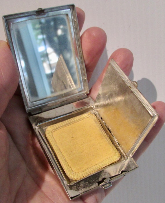 Beautiful blue art deco small powder compact with mir… - Gem