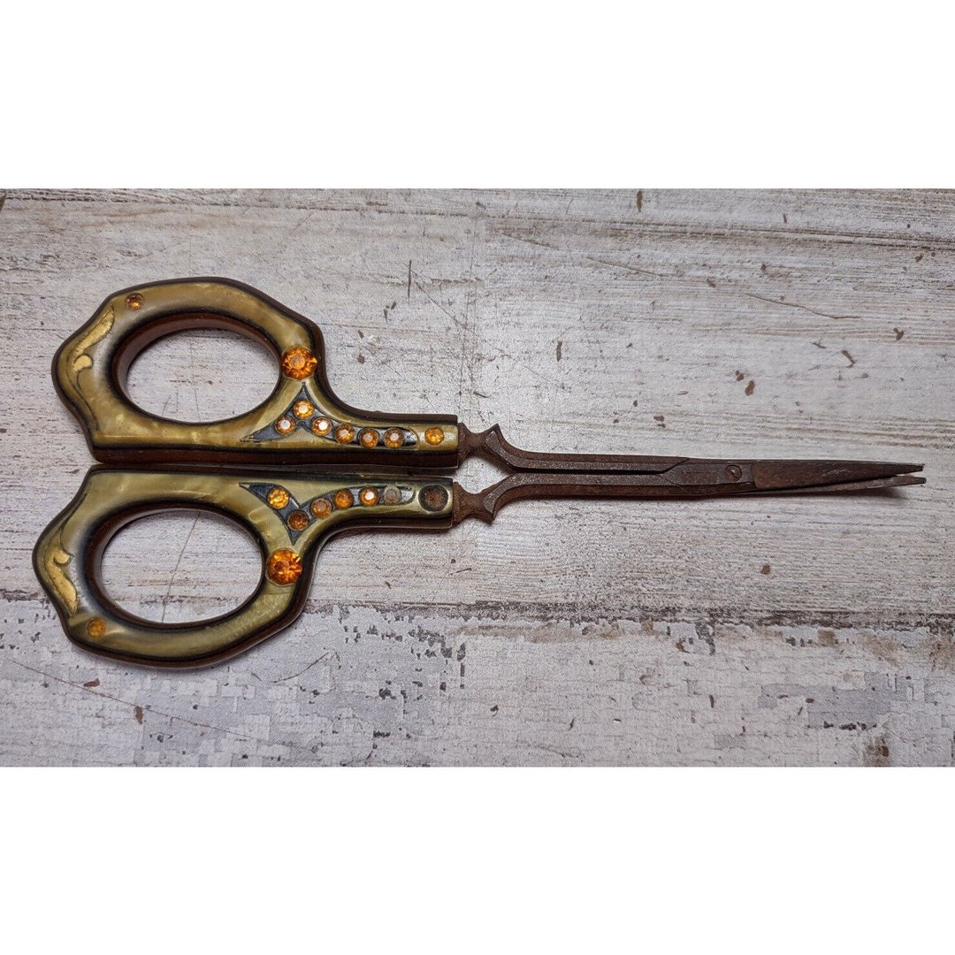 Vintage Art Deco LA Favorite Marbled Plastic Rhinestone Sewing Cuticle ...