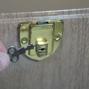 Vintage Perma-file Metal Wood Grain File Storage Box W Key 12.5x10 ...