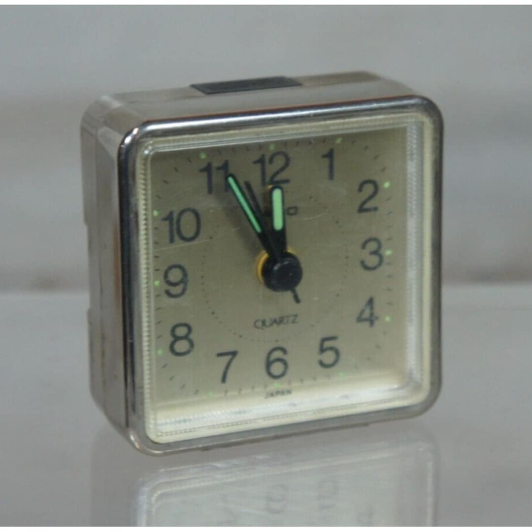 Vintage Casio Mini Travel Alarm Clock 2 Battery Powered Chrome Finish ...