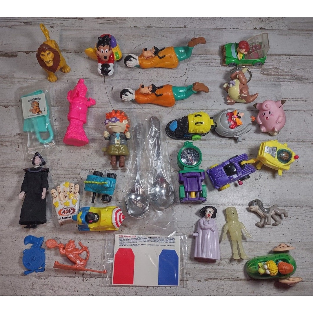 Lot of Vintage Fast Food Meal Premium Kids Toys Rugrats Garfield ...