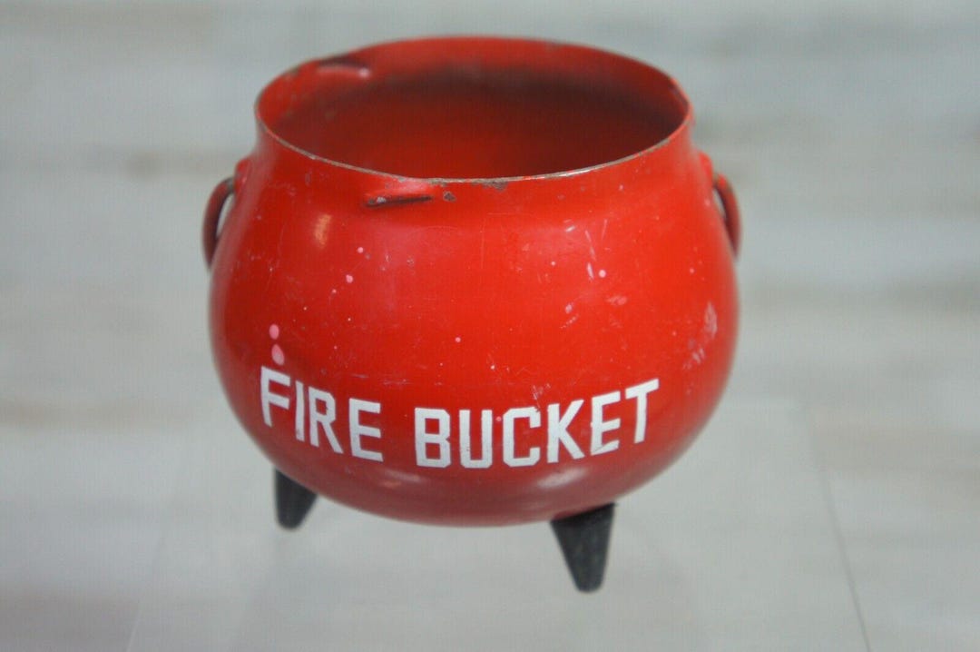 Vintage Metal Fire Bucket Ashtray Read *MISSING TOP PIECE* 3 1/4" Tall ...