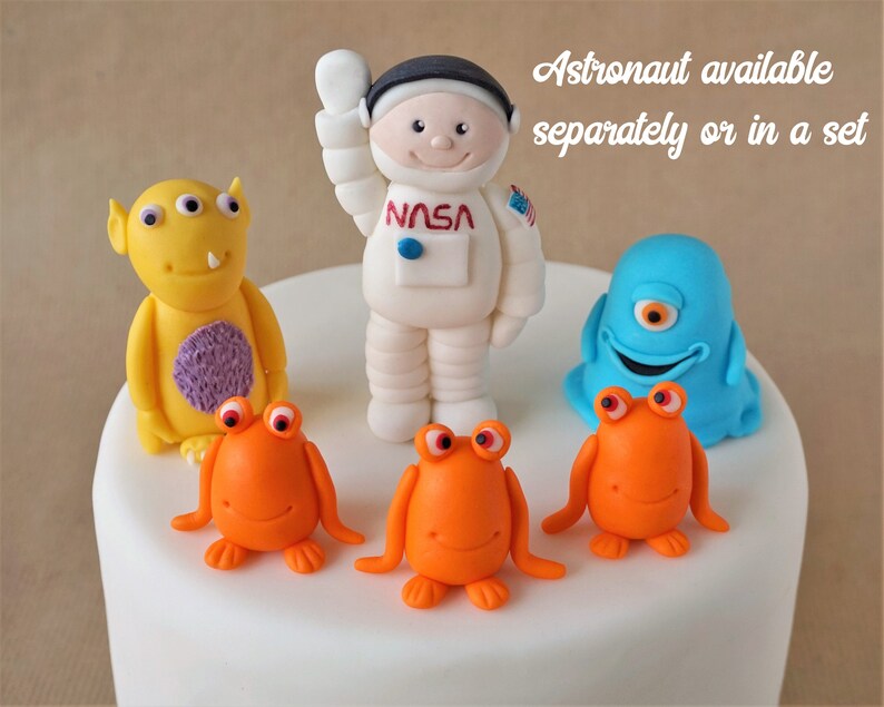Fondant Alien Cake Topper Set for Astronaut Birthday Party - Etsy