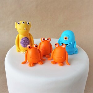 Fondant Alien Cake Topper Set for Astronaut Birthday Party - Etsy