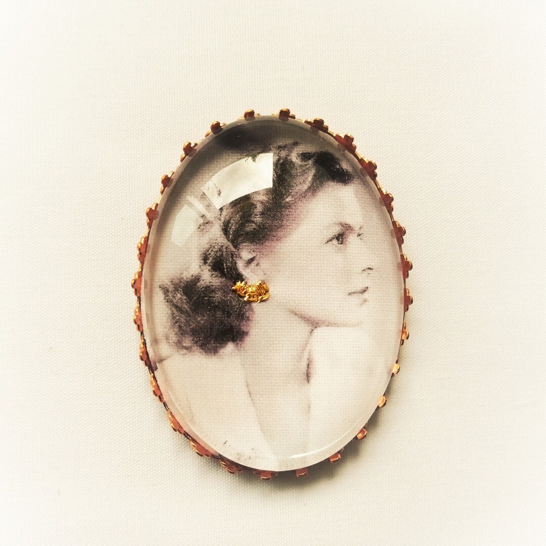 Ingrid Bergman Hand Embroidered Brooch - Etsy