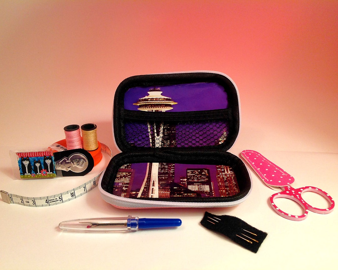 Needle Case. Space Needle Pink Zippered Hard Case, Gold Flower Beaded W ...