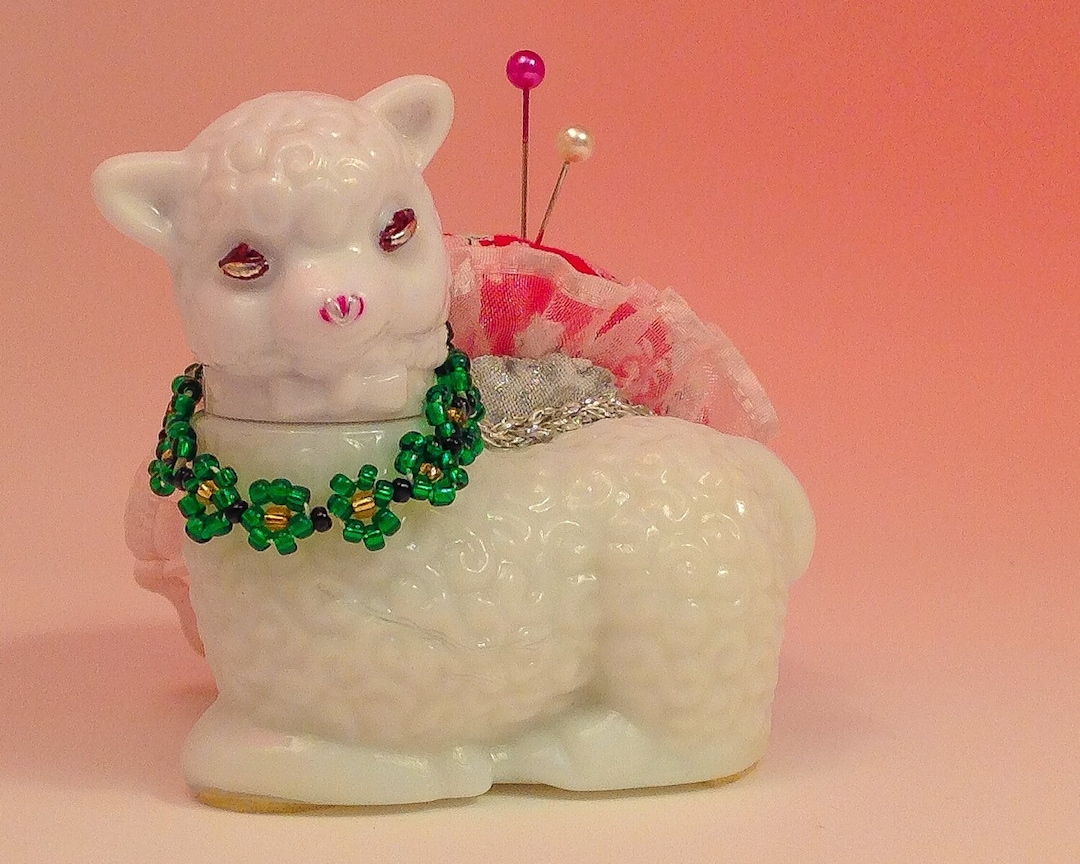 Pincushion Avon Milk Glass Lamb/sheep #5 Deep Pink Cotton W/daisy Bead ...