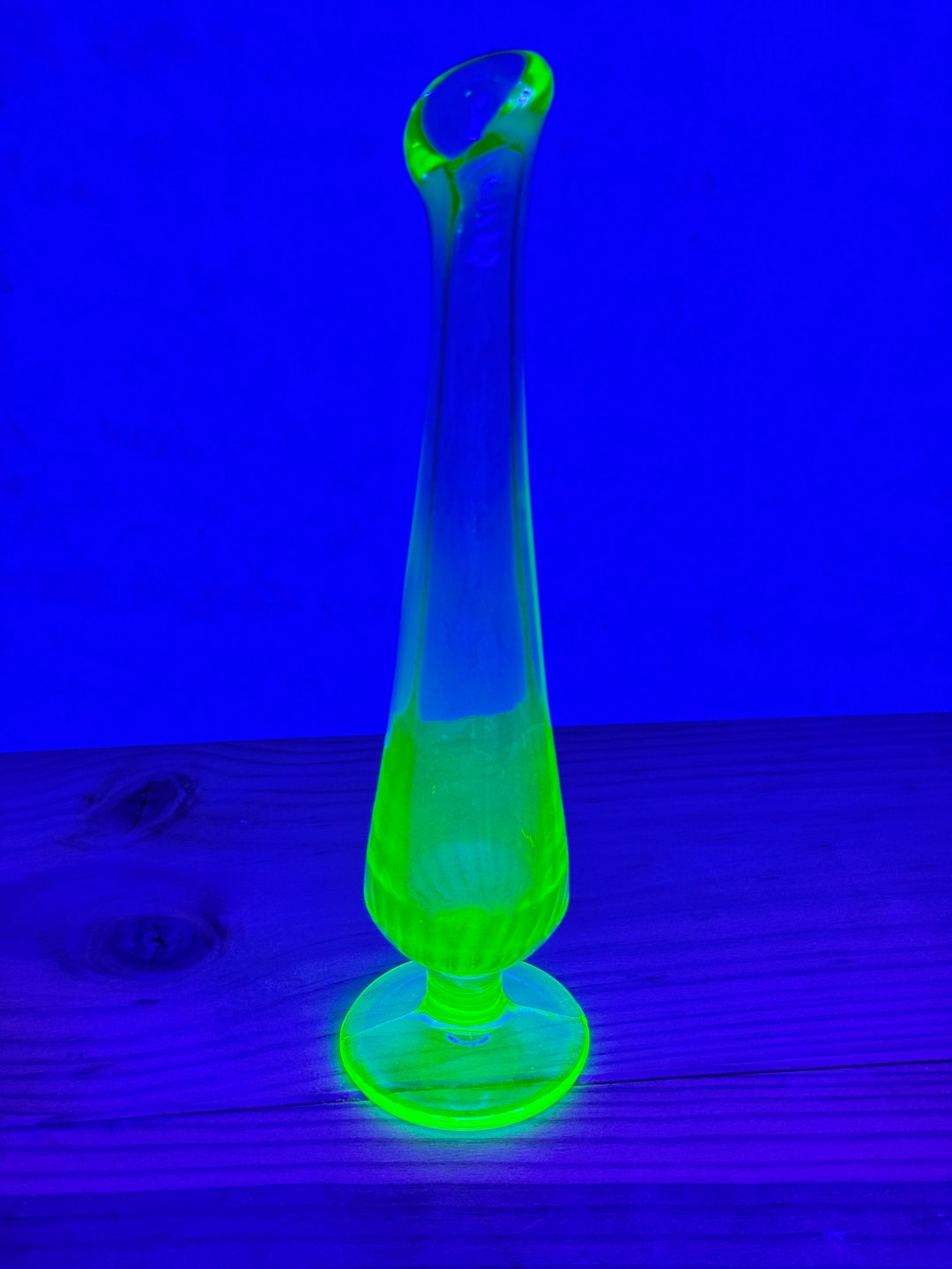 Vintage Uranium Swung Stretch Glass Bud Vase, Depression Glass ...