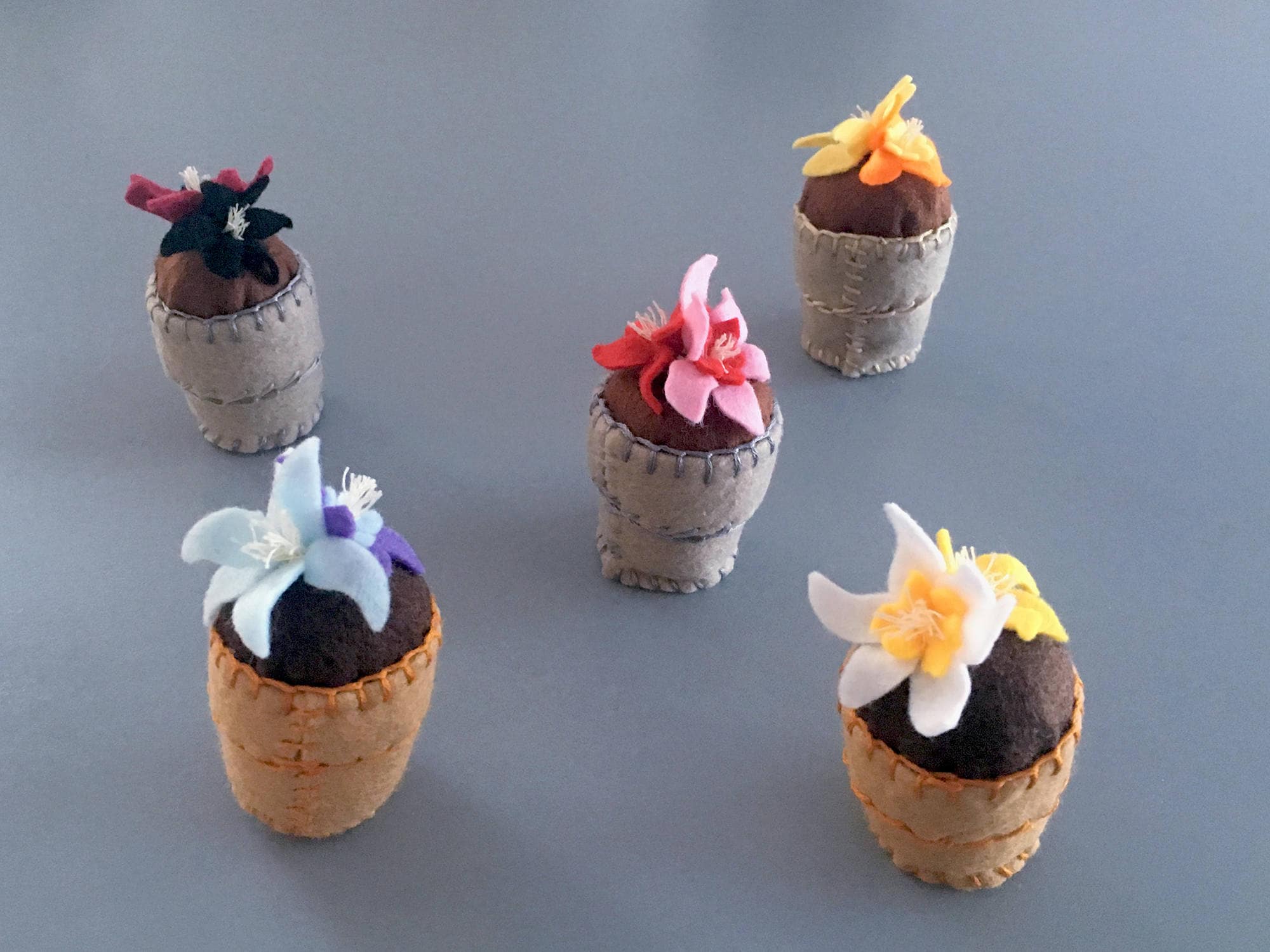 Flower Pot Pin Cushion - Keep Your Sewing Pins in One Place or Use as a ...