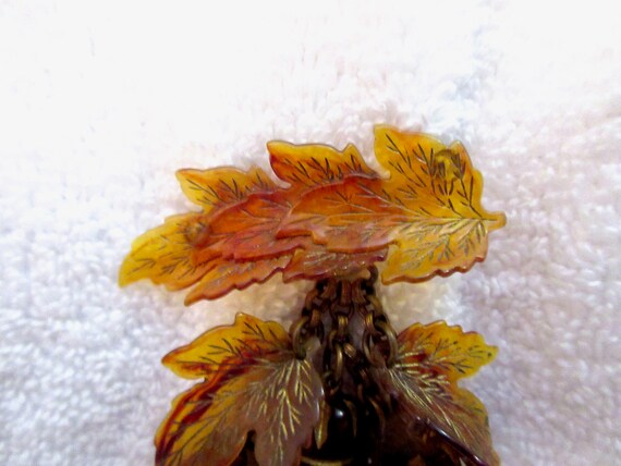 Vintage Bakelite Pineapple Leaf Chatelaine Pin Carved… - Gem