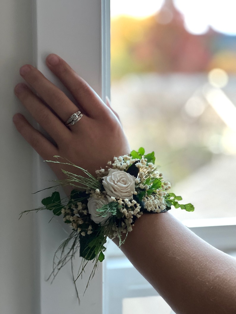 Elegant Ivory Wrist Corsage – Dried Flower Wedding Corsage, Bridal ...