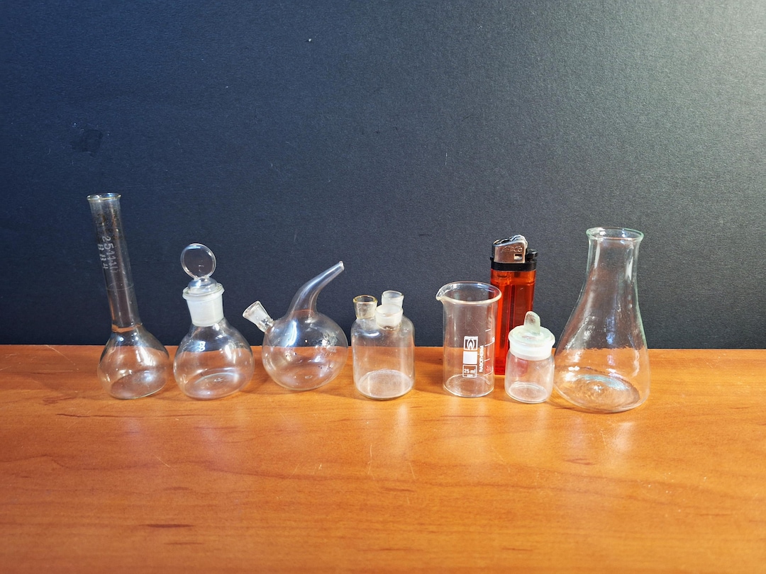 Set of 7 Small Chemistry Laboratory Flasks Vintage Lab Beakers Alchemy ...