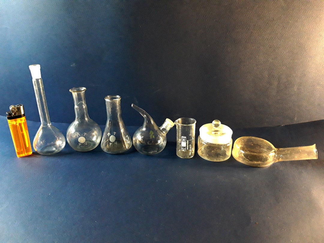 Set of 7 Small Chemistry Laboratory Flasks Vintage Lab Beakers - Etsy