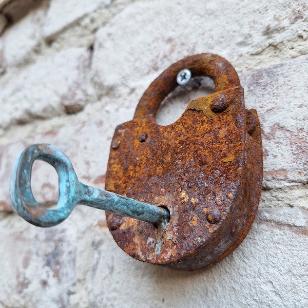 Rusty Padlock - Etsy
