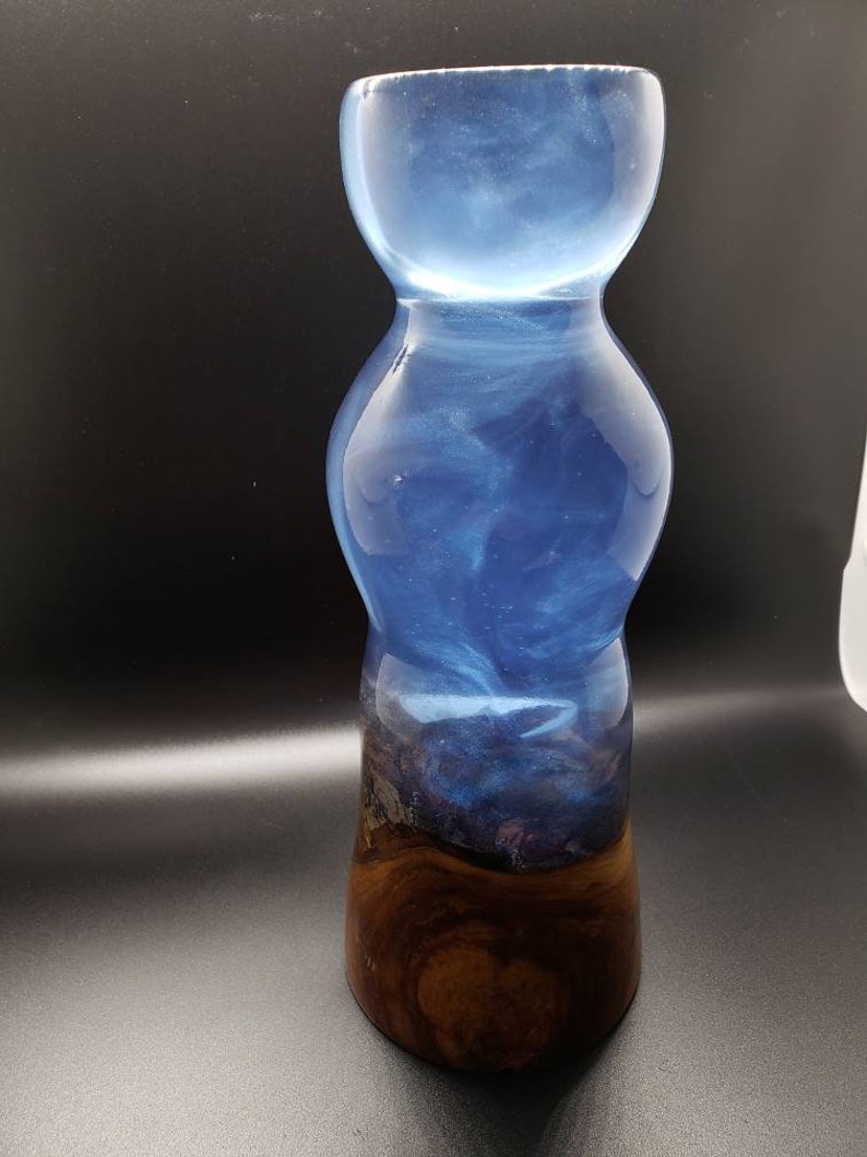 Epoxy Resin Lamp With Wood Base. - Etsy