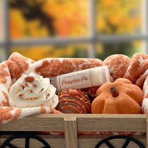 Pumpkin Bath Bomb, Cupcake Bath Bomb, Fall Autumn Gift Set, Unique Bath ...
