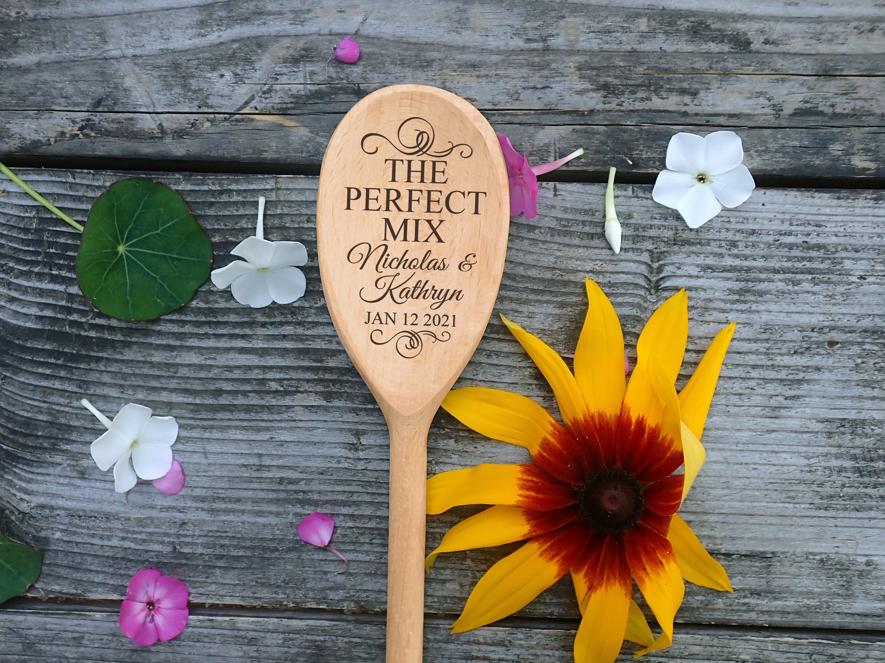 The Perfect Mix Spoon Mr & Mrs Wedding Spoon Custom Engraved Names ...
