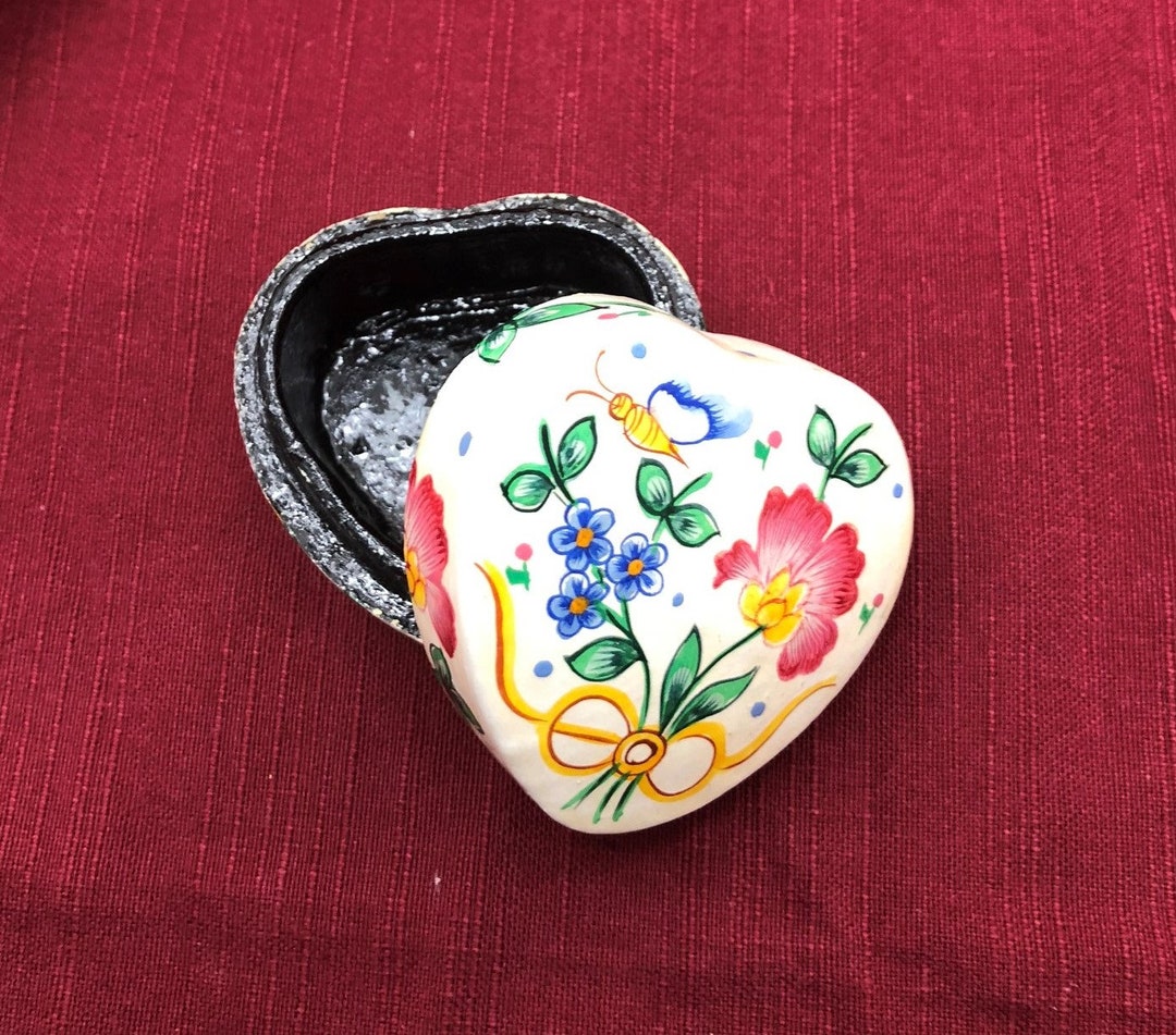 Paper Mache Lacquered Heart Shaped Box - Etsy