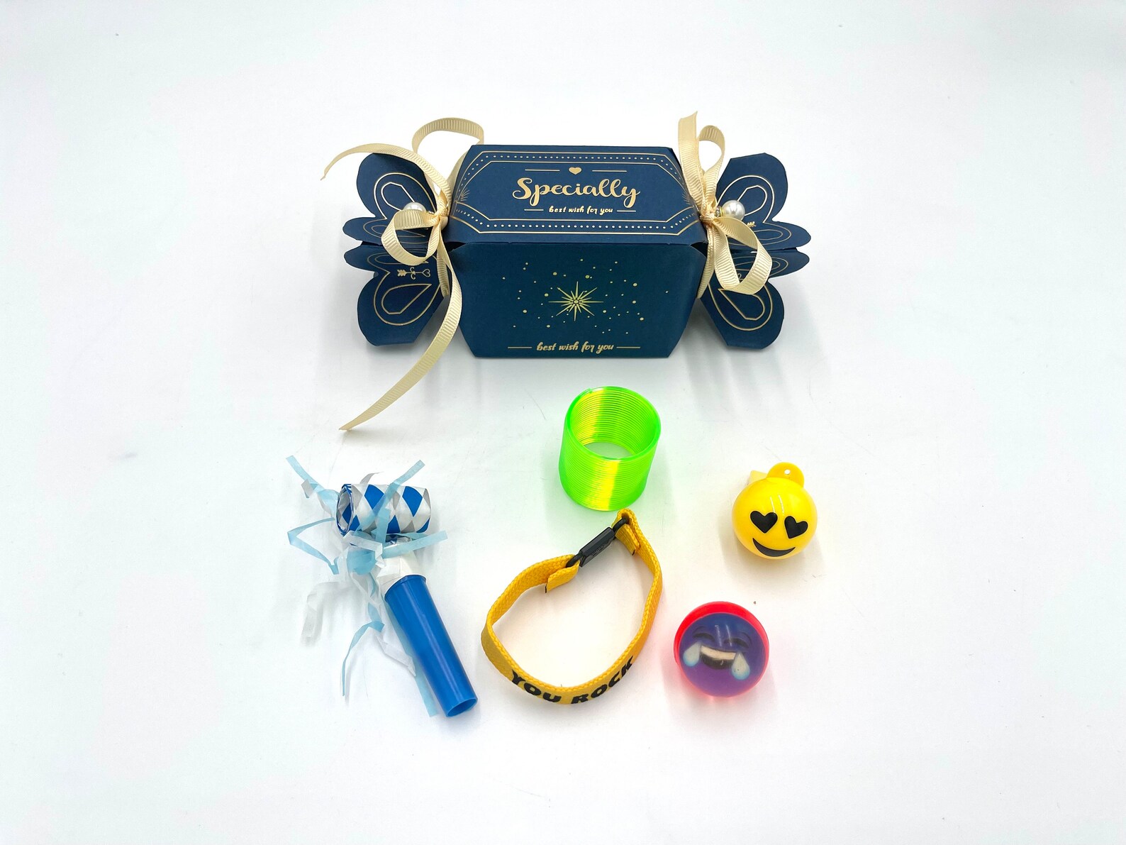 8x Pack Goody Bags; Pre Made & Filled With Toys, Filled Goody Bag ...