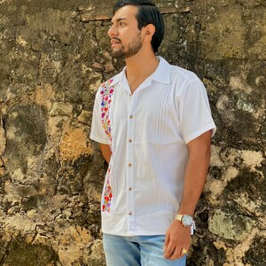 White Hand-embroidered Men's Guayabera – 100% Cotton – Short Sleeve ...