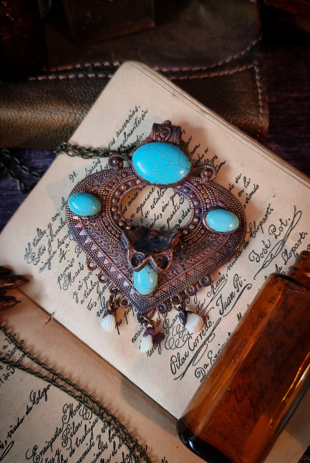ODDITIES NECKLACE - Tooth Dental Eccentric Treasure, Intriguing Curios ...