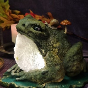 TOAD LAMP MASTERPIECE- Amphibian Fairy Toad Home Decor Lamp Fantasy ...