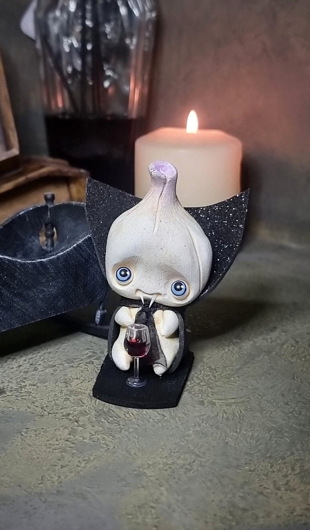 VAMPIRE GARLIC DOLL- Dracula Vampire Artdoll Toy Collector Home Spooky ...