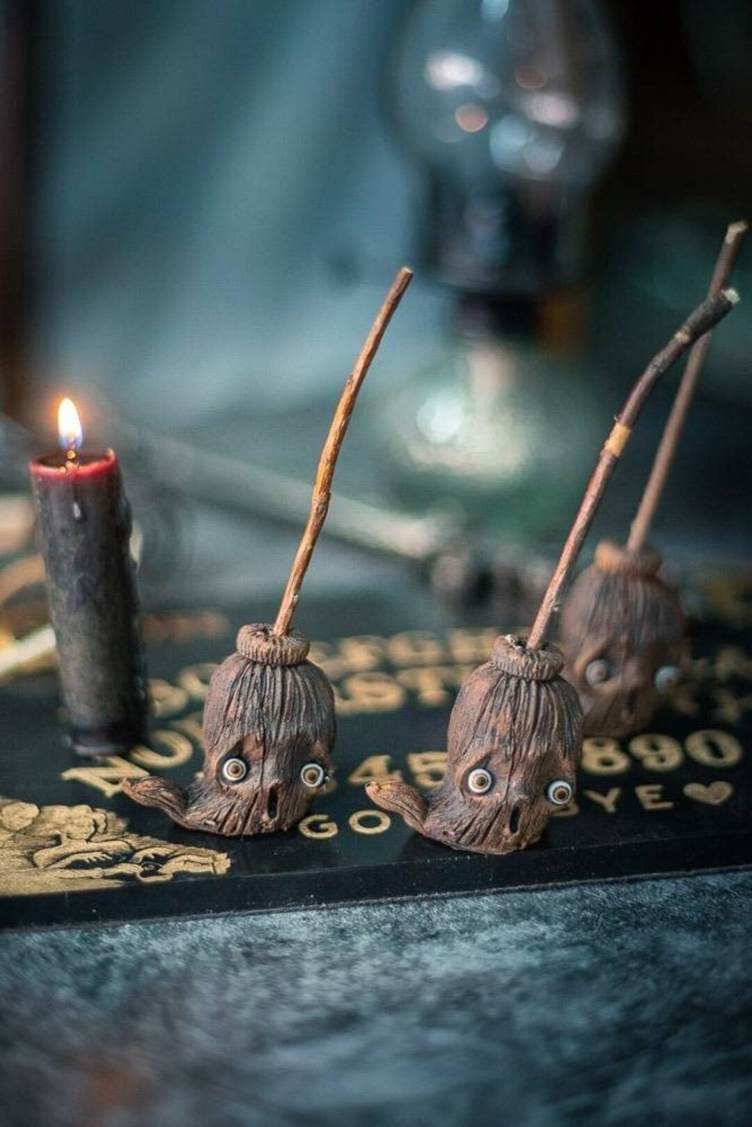 SPOOKY WITCHES BROOM - Creepy Decorative - Witches Halloween Home ...