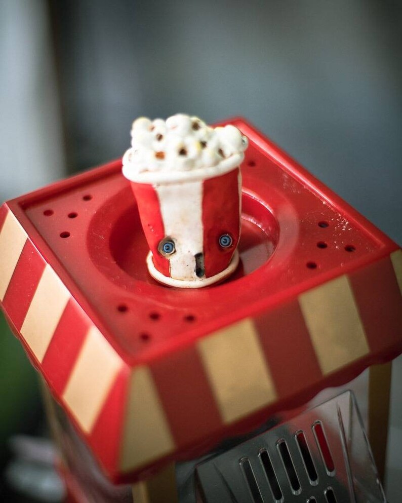 SPOOKY POPCORN ORNAMENT - Circus Collective Toy - Hot Pink Home Decor ...