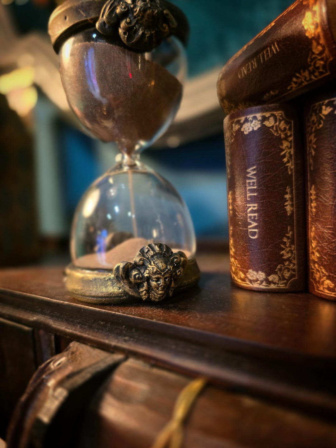 HOURGLASS - Home Spooky Decor Handmade Piece Glass Timeless Vintage ...