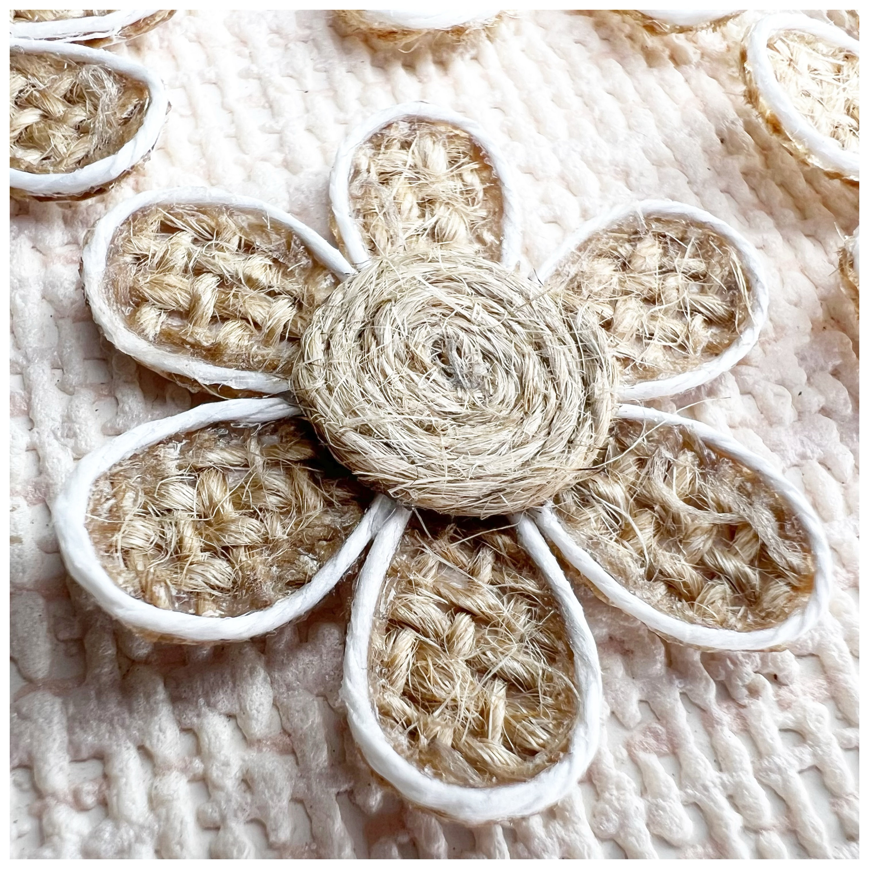 Handmade Burlap Flowers Gorgeous Rustic Daisy 3D Flowers Jute Floral ...