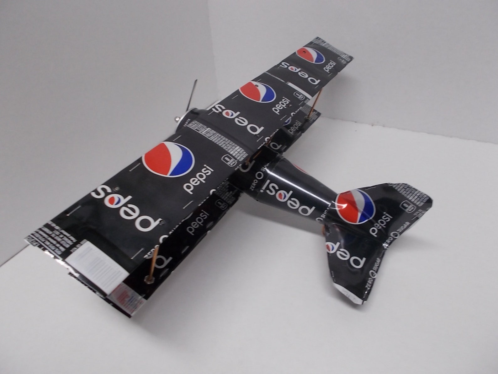Soda Can Aluminum Handcrafted Airplane PEPSI-MAX Bi-Plane - Etsy Nederland