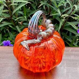 Beautiful Transparent Orange Pumpkin- A Classic Small Pumpkin Handmade ...