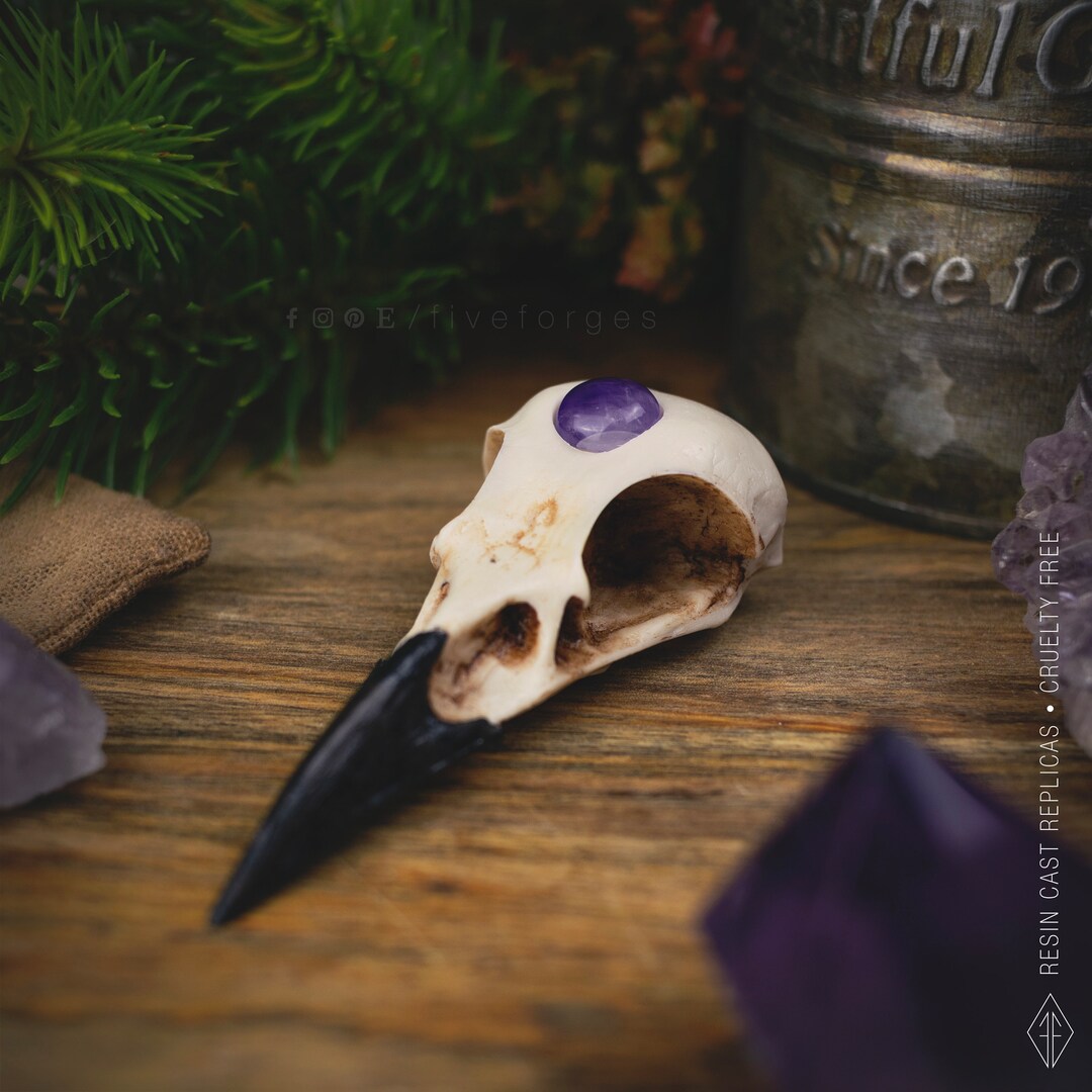 Crow Skull Necklace With Stone Cabochon, Resin Replica Hand Painted ...