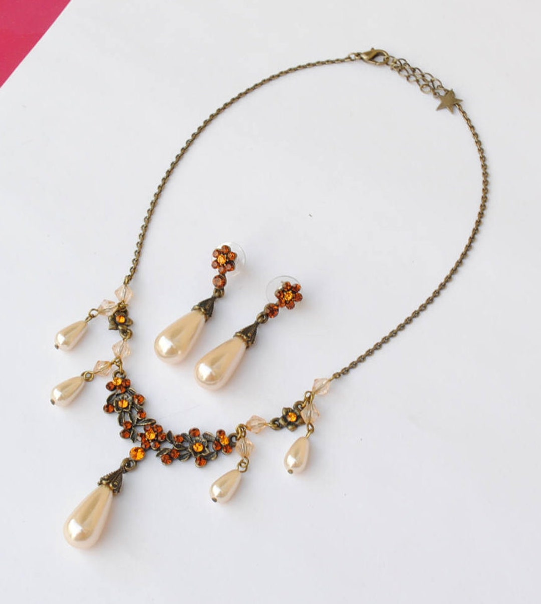 Vintage Women's Adornment, Vintage Earring Necklace, Vintage Costume ...