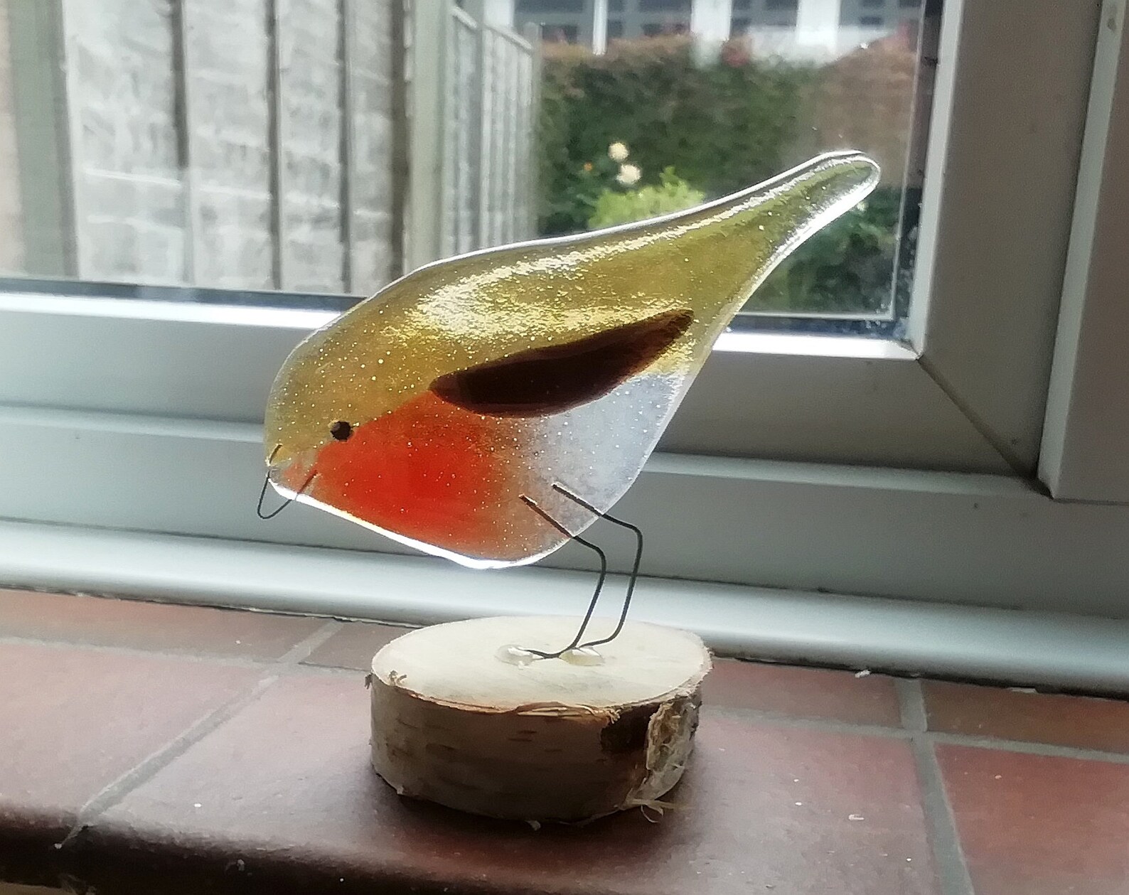 Robin on a Log Fused Glass Standing Robin Beautiful Glass - Etsy UK