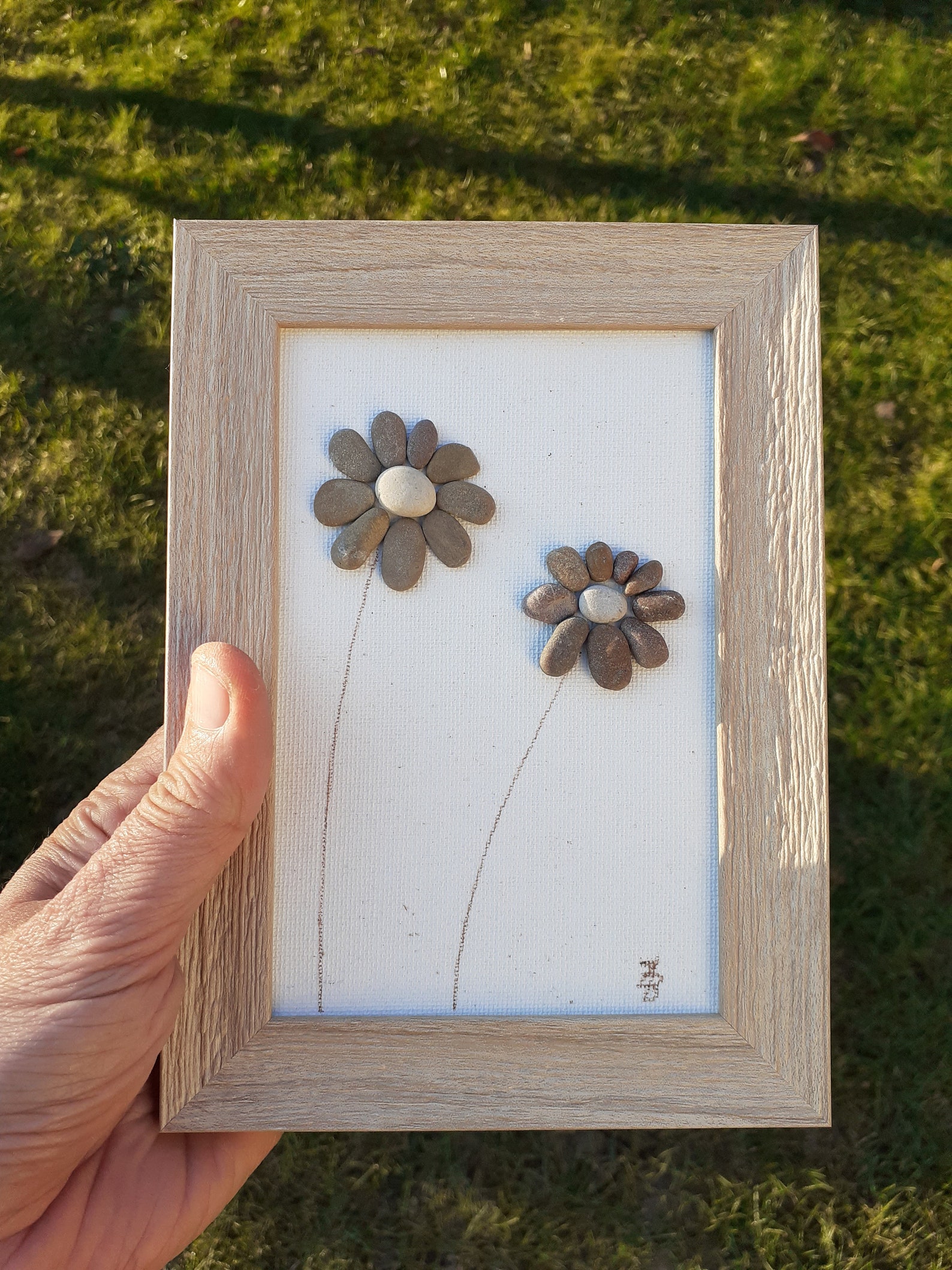 Pebble Art, Flowers Decor, Pebbles Art, Pebble Picture, Rock Art, Stone ...