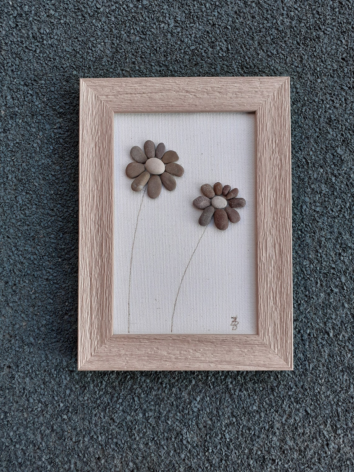 Pebble Art, Flowers Decor, Pebbles Art, Pebble Picture, Rock Art, Stone ...