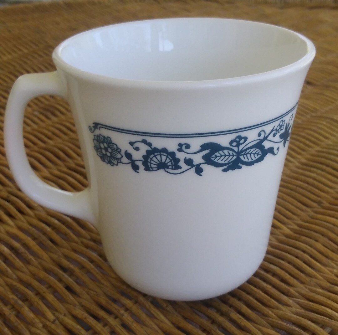Vintage Corning Coffee/tea Cup, Old Town Blue Onion. Ceramic. - Etsy