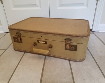 Vintage suitcase | Etsy