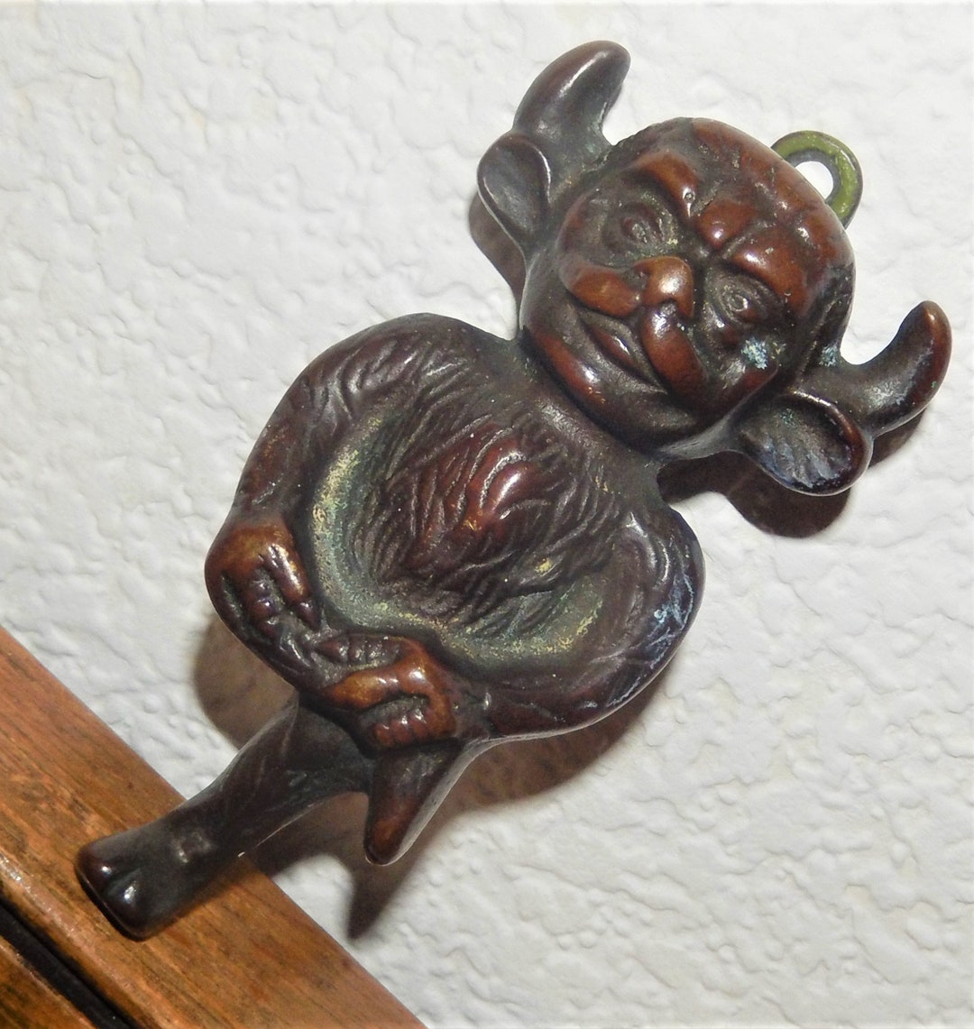 Lincoln Imp Door Knocker, Medieval Gargoyle, Lincoln Cathedral, Devil ...